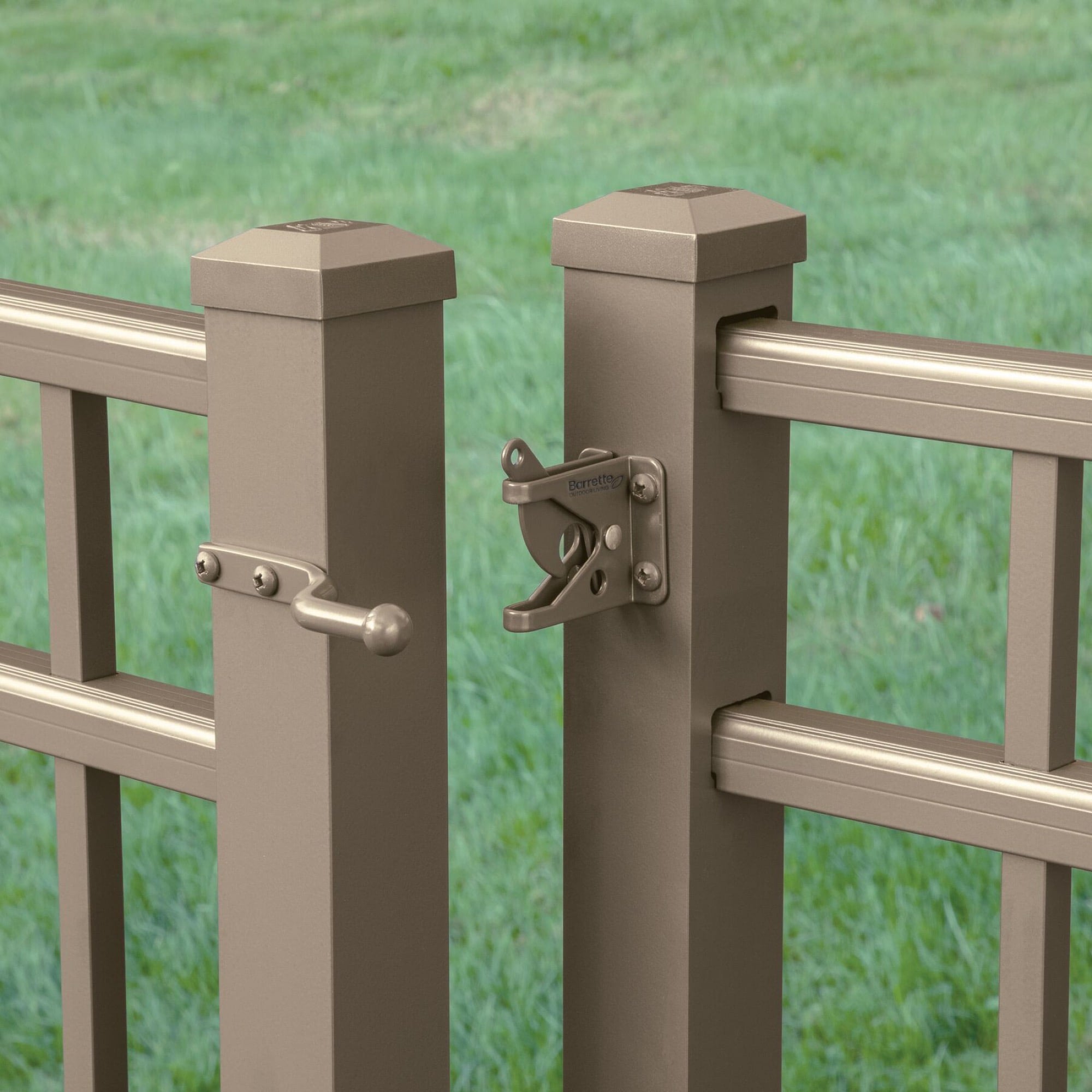 Gravity Latch – FenceCenter