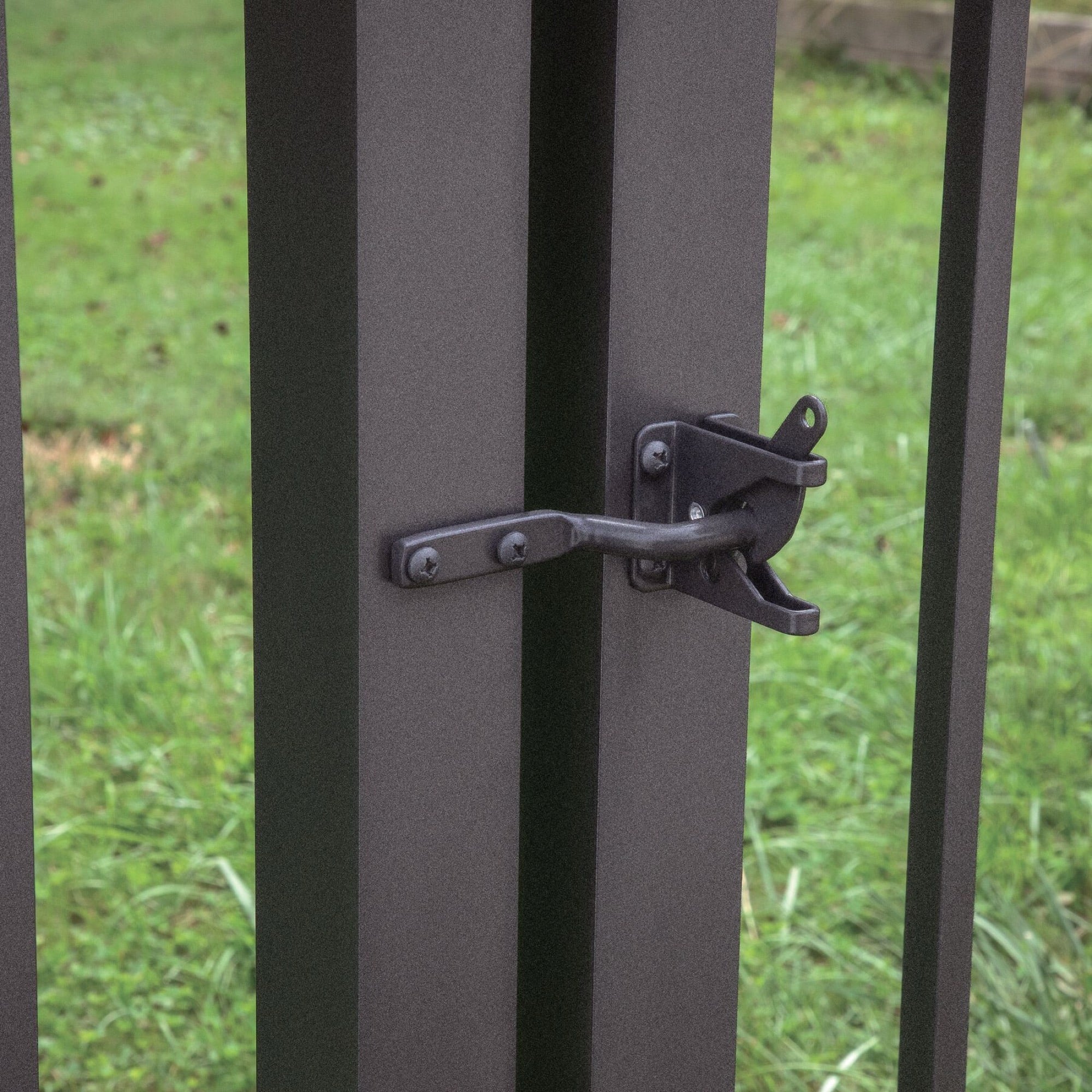 Gravity Latch – FenceCenter